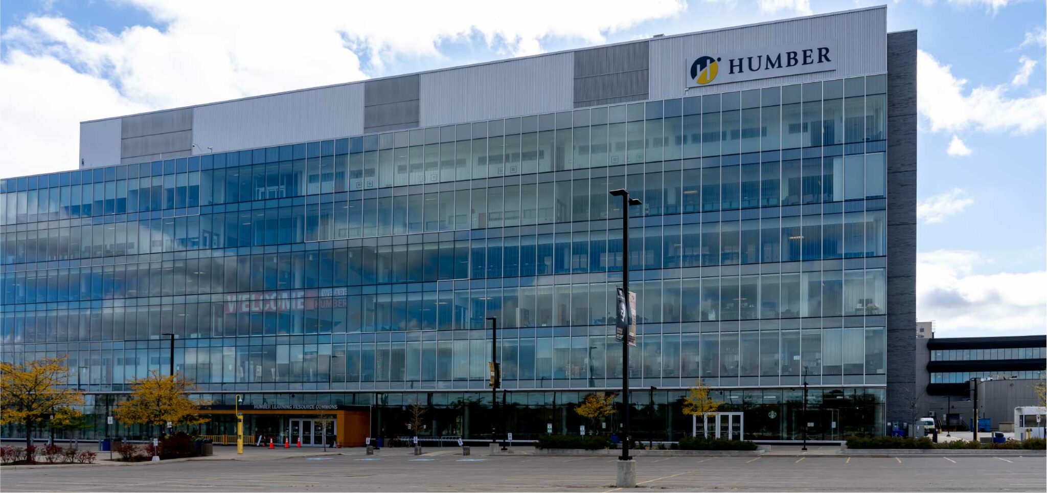 The 13 Best Online Colleges in Canada [2024] | Robertson College