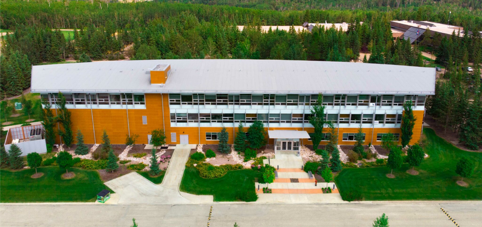 The 13 Best Online Colleges in Canada [2024] | Robertson College