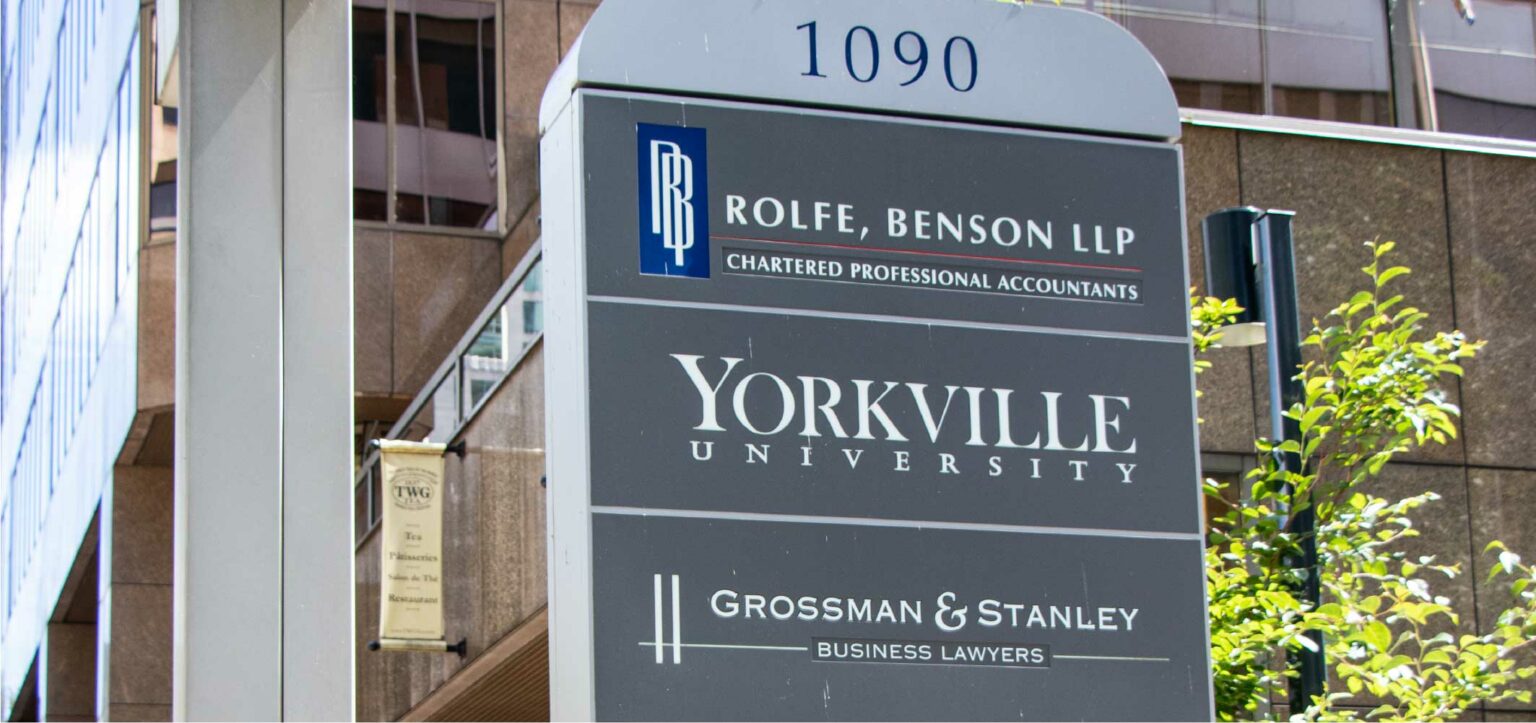 The 13 Best Online Colleges in Canada [2024] | Robertson College