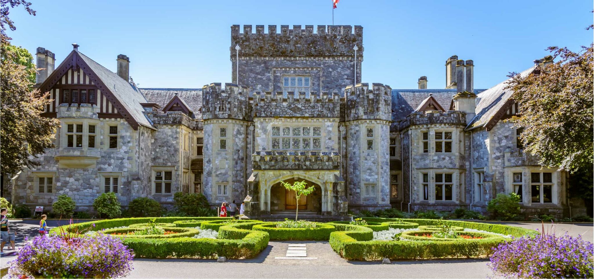 The 13 Best Online Colleges in Canada [2024] | Robertson College