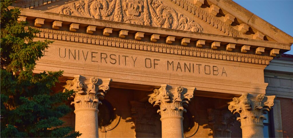 The 13 Best Online Colleges in Canada [2024] | Robertson College