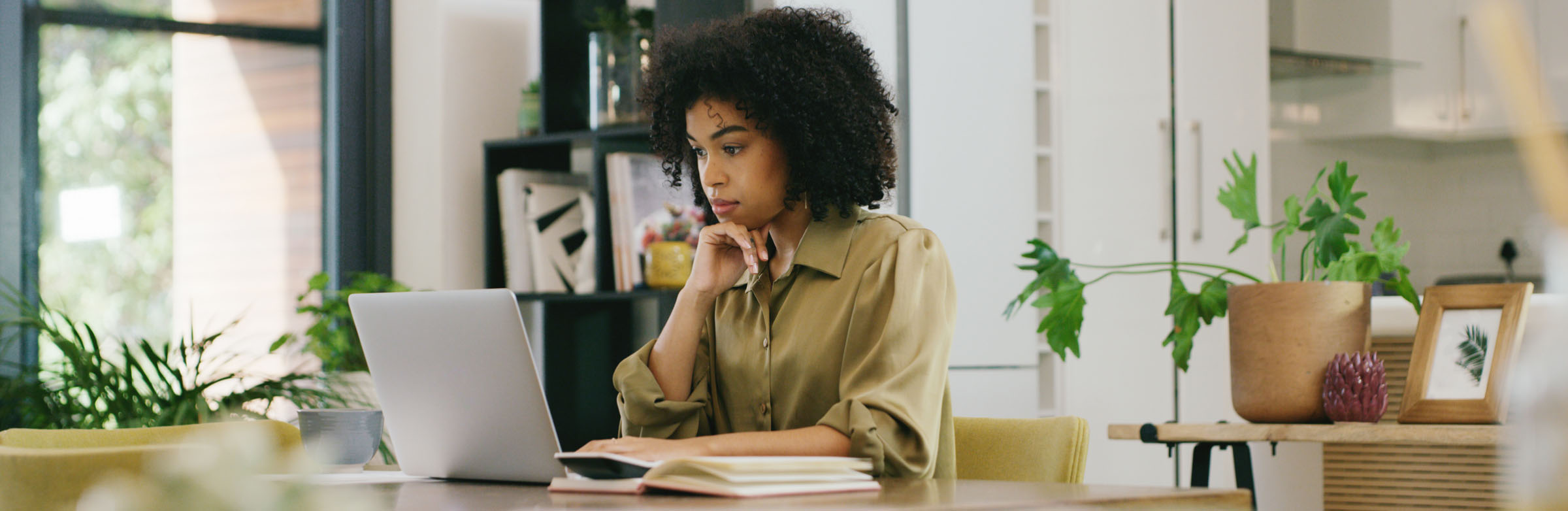 10 Best Online Colleges for Business in North America [2024]