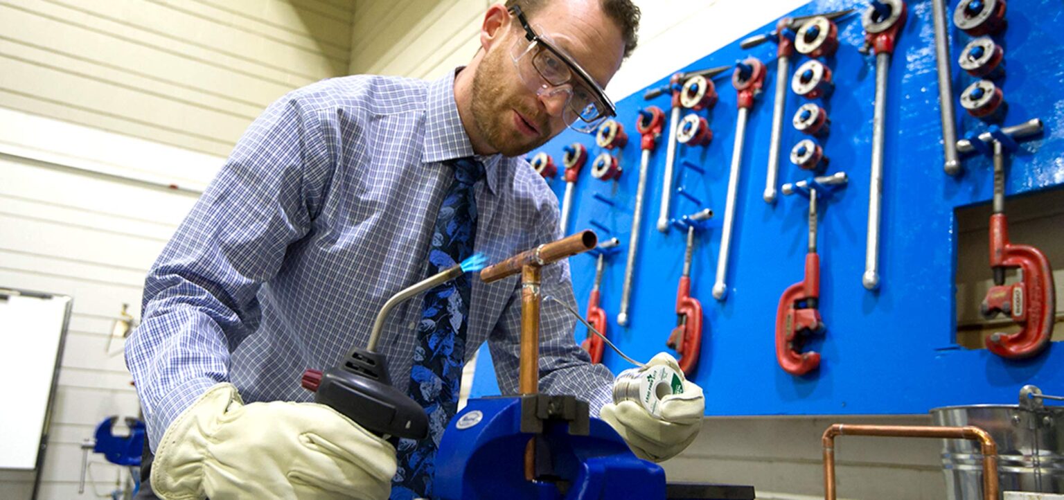 The 11 Best Colleges in Alberta [2025]